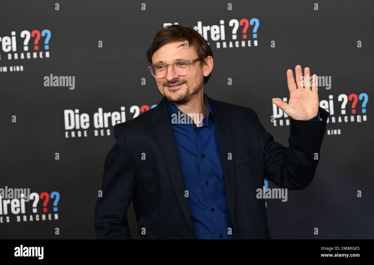 Munich, Germany. 15th Jan, 2023. Actor Florian Lukas comes to the world ...