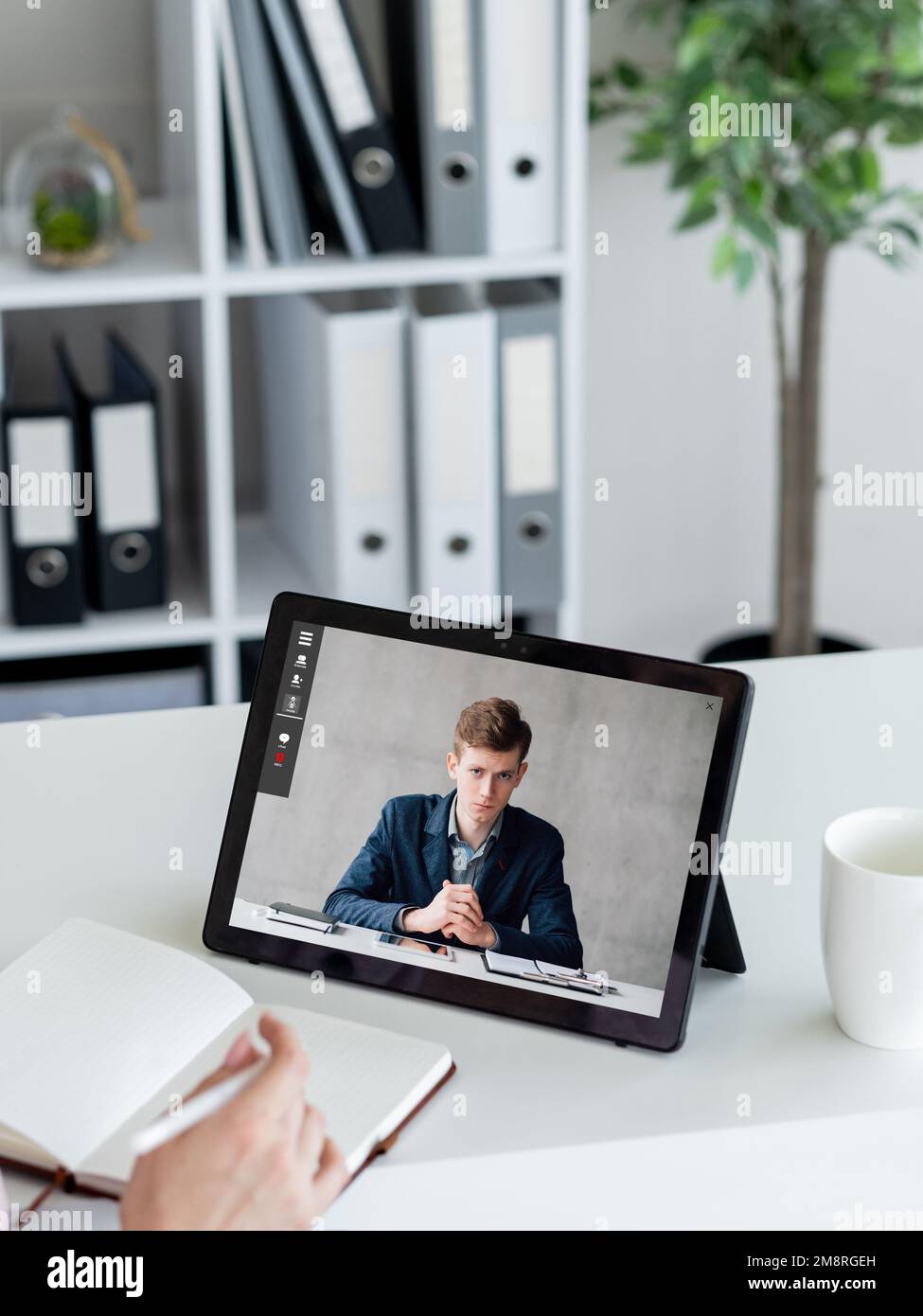 Video interview hi-res stock photography and images - Alamy