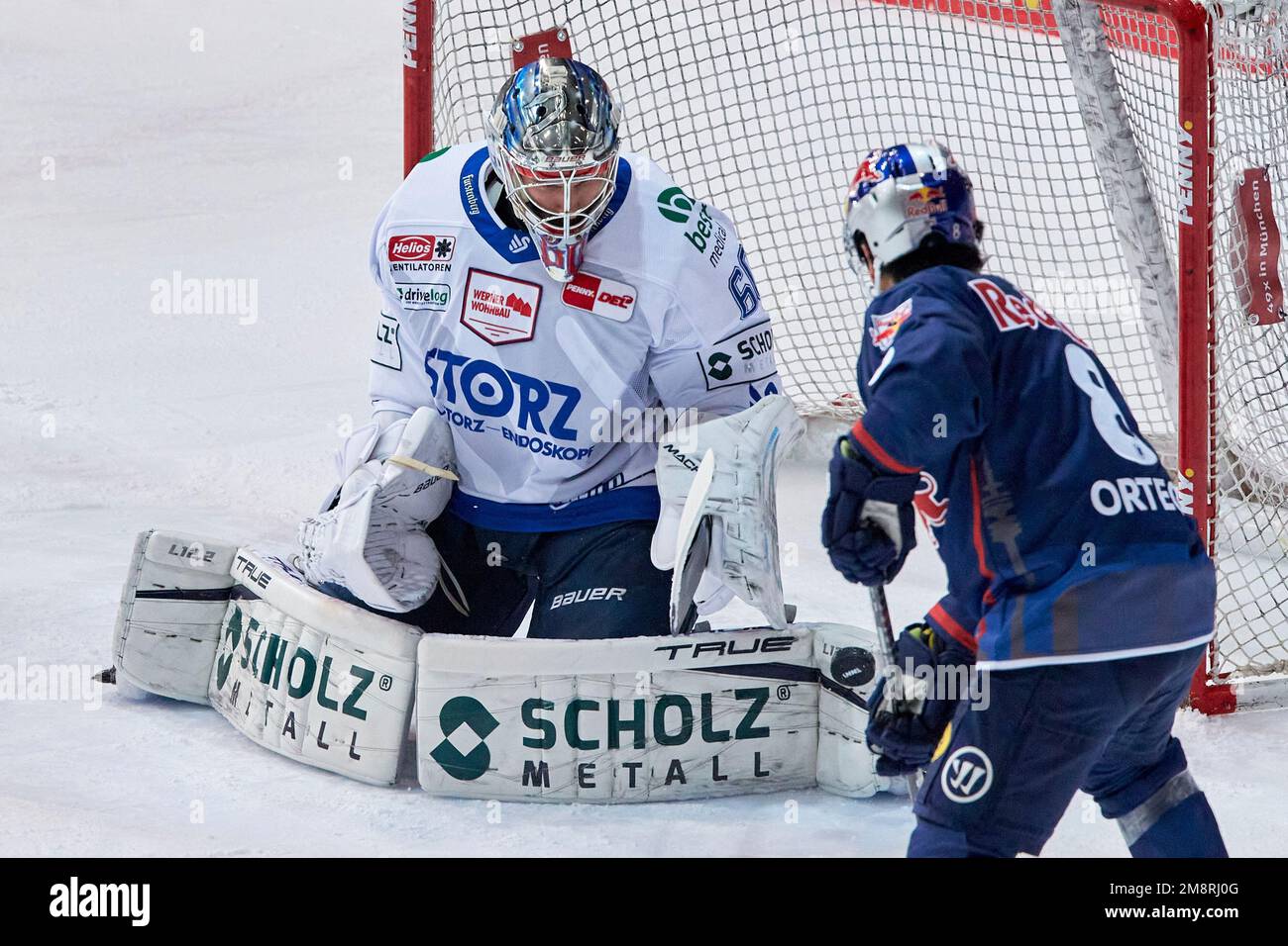 2022/23 DEL | RB München vs Schwenninger Wild Wings. ERICKSSON Joacim ...