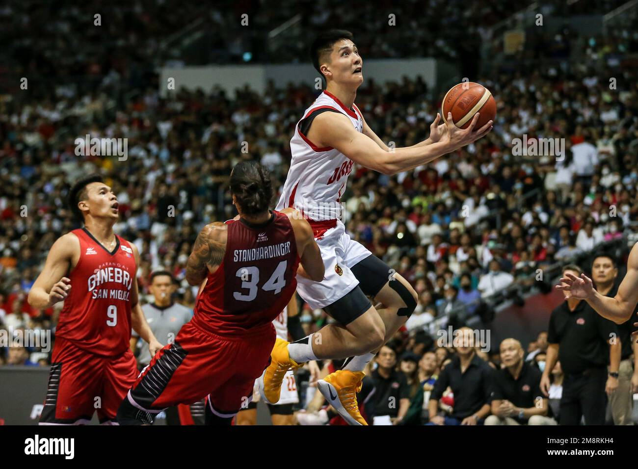 Bulacan Province. 15th Jan, 2023. Zhu Songwei (R) of the Bay Area ...