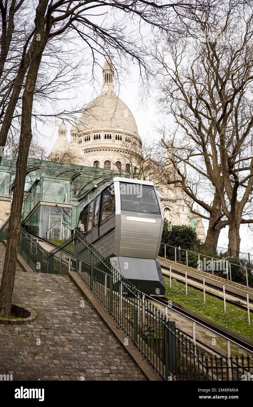 Montmartre funicular railway paris hi-res stock photography and images ...