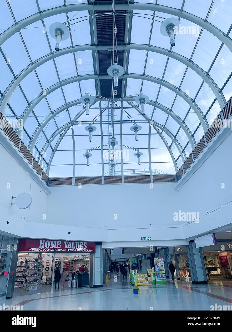 Slough, Berkshire, UK. 15th January, 2023. The Queensmere Shopping ...