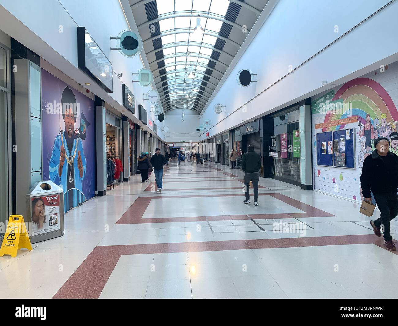 Observatory shopping centre high street slough berkshire centre hi-res ...