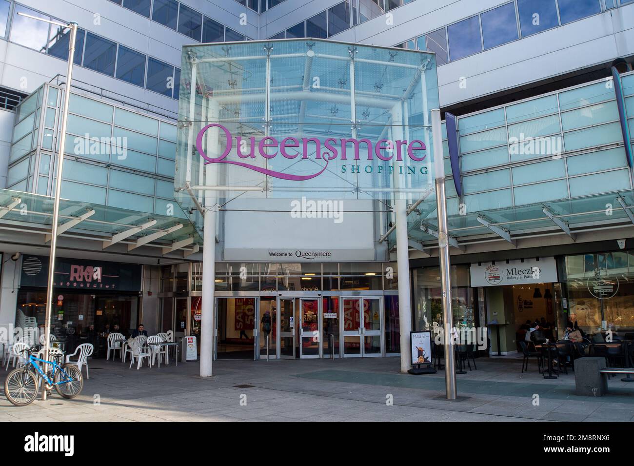 Slough, Berkshire, UK. 15th January, 2023. The Queensmere Shopping ...