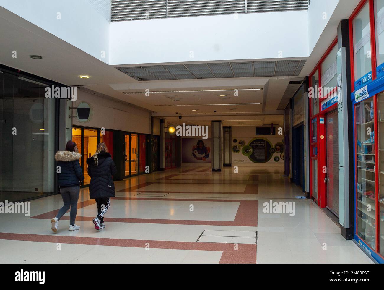 Observatory shopping centre high street slough berkshire centre hi-res ...