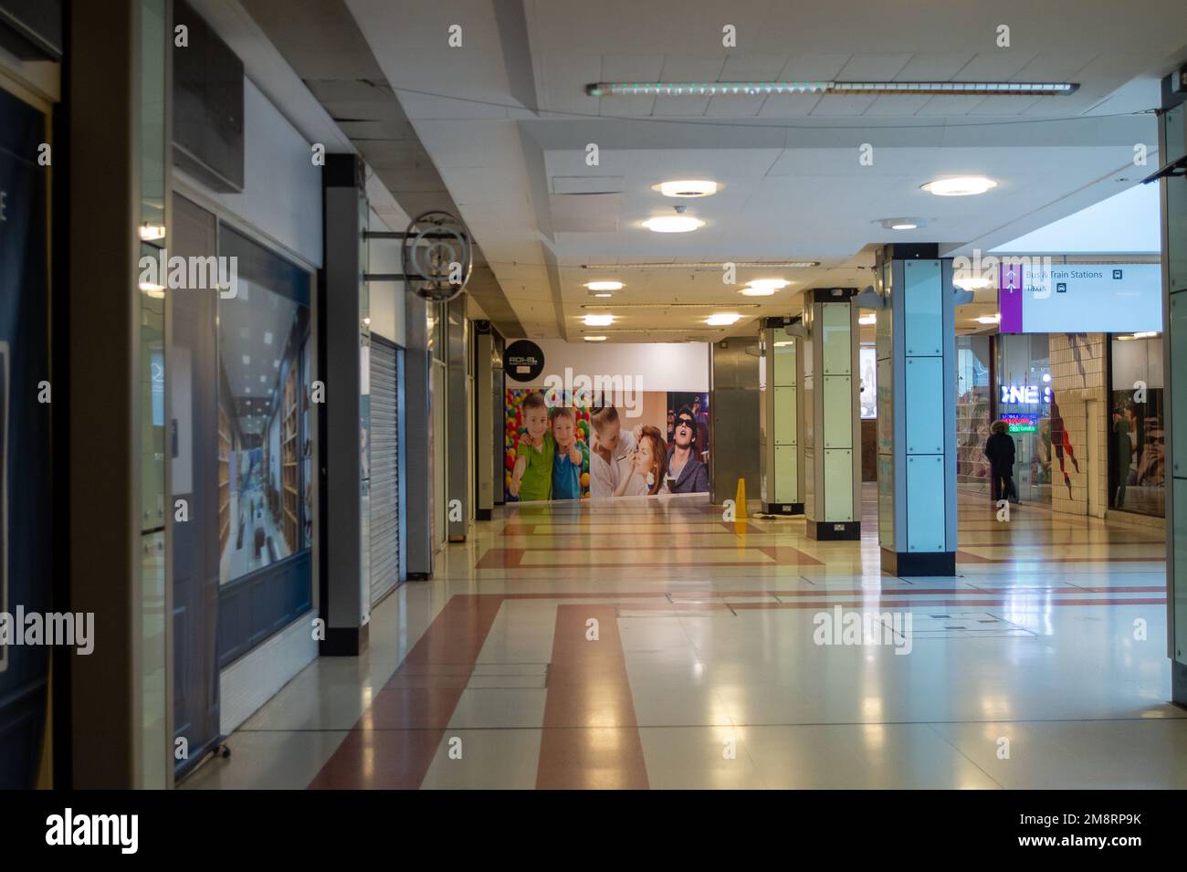 Observatory shopping centre high street slough berkshire centre hi-res ...