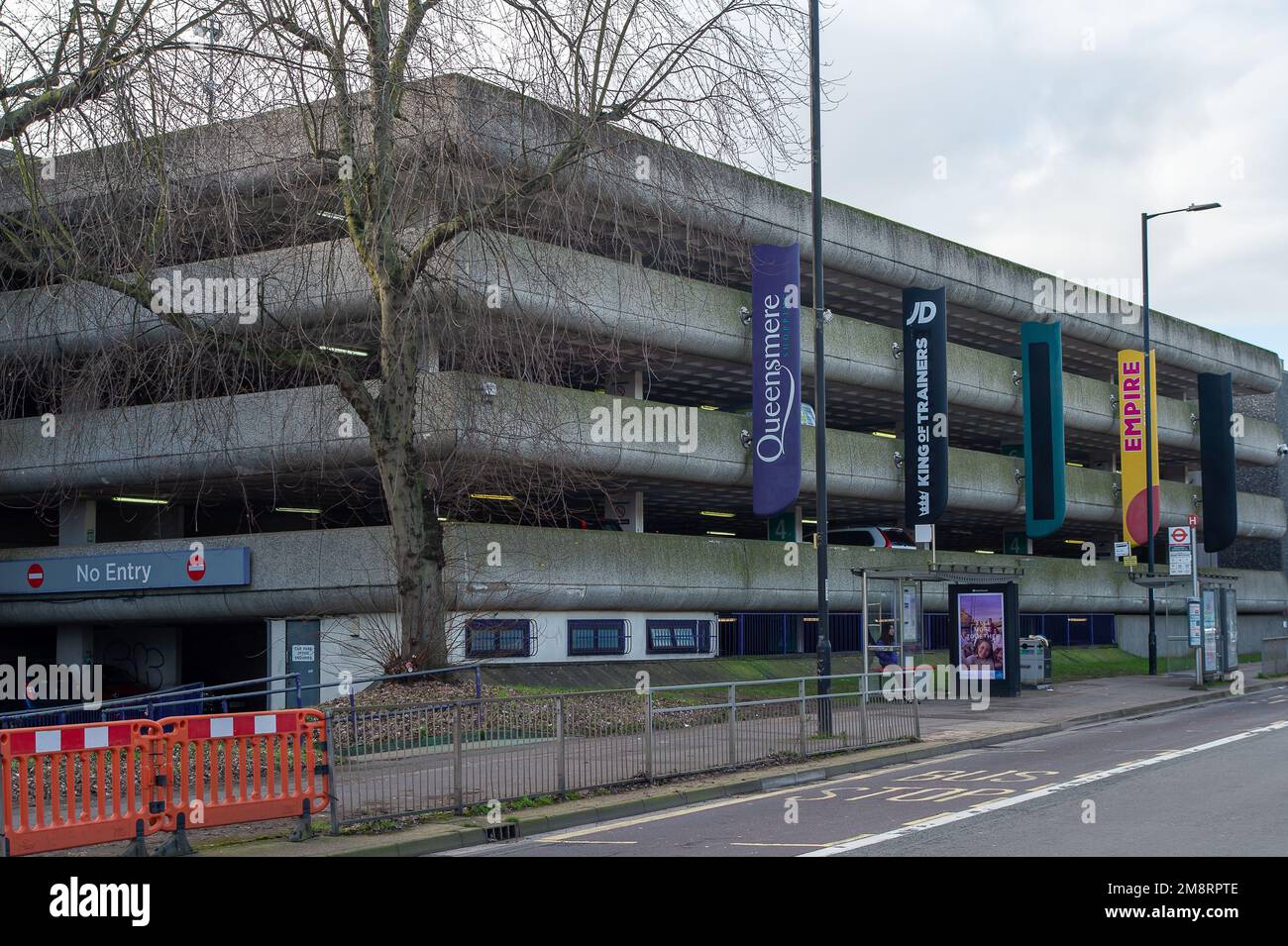 Queensmere shopping centre hi-res stock photography and images - Alamy