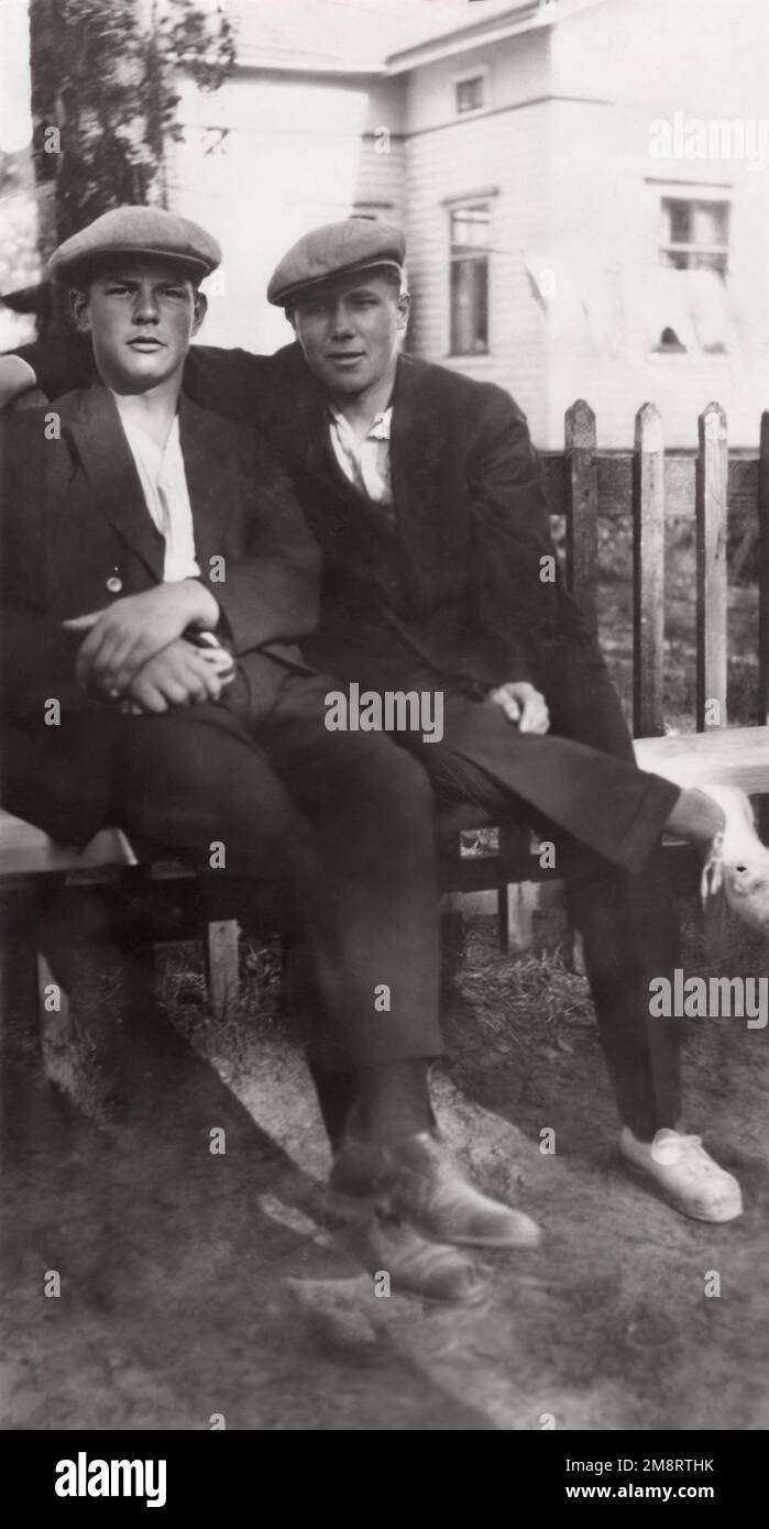 1920s men in suits hi-res stock photography and images - Alamy