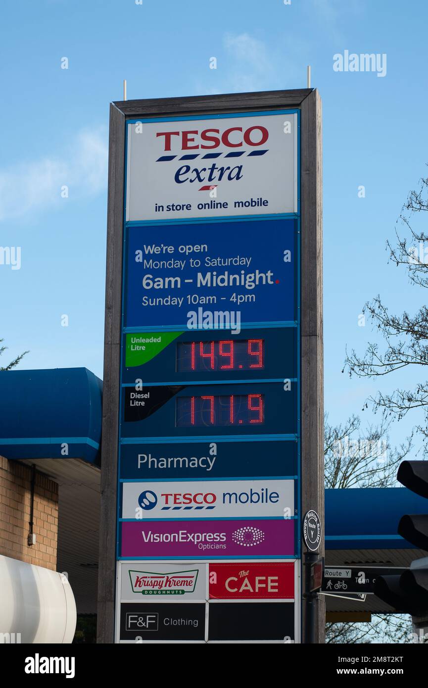Tesco petrol stations hi-res stock photography and images - Alamy