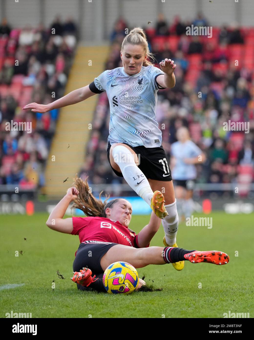 Maya Le Tissier #15 of Manchester United competes for the ball with ...