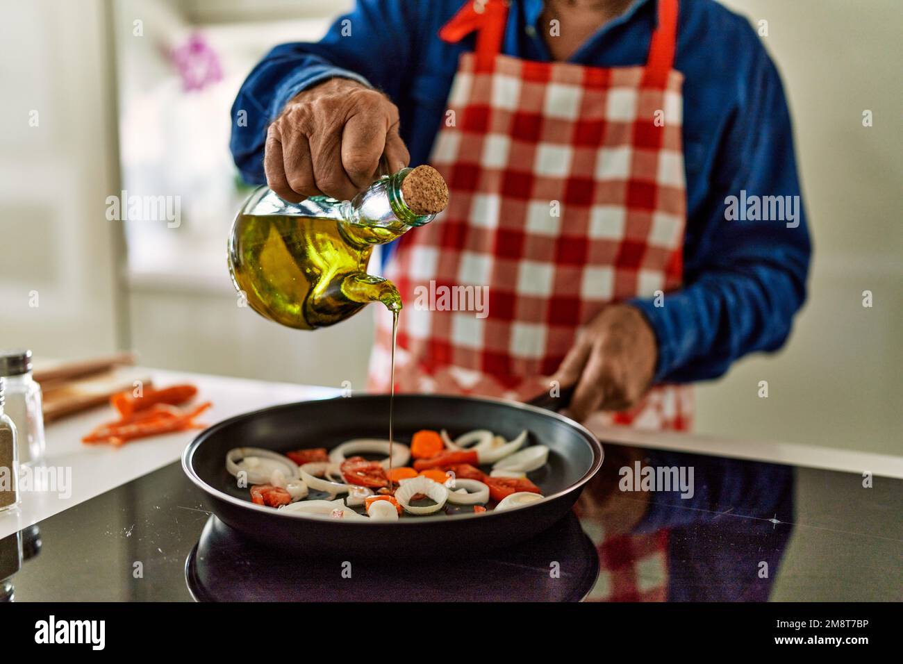 Red haired man pouring hi-res stock photography and images - Alamy