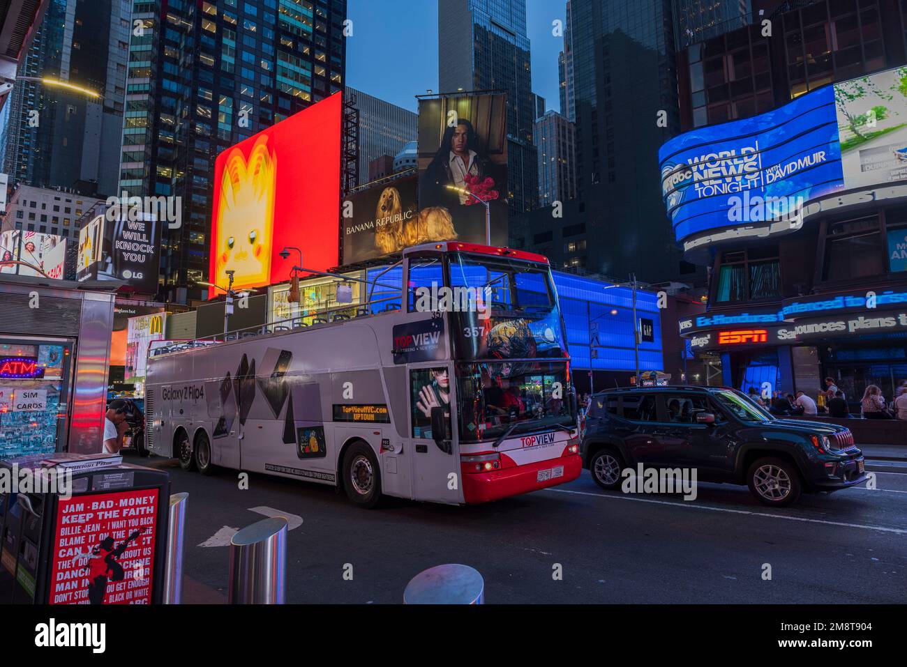 Double decker tour bus on hi-res stock photography and images - Alamy