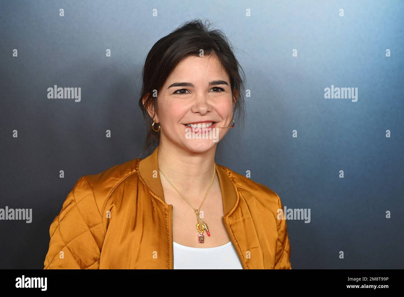 Annika PREIL (actress), single image, cut single motif, portrait ...