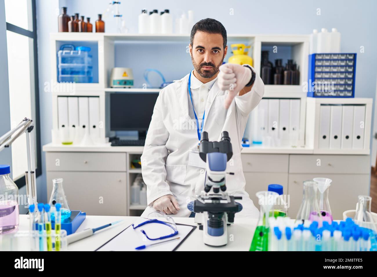 Experiment failure lab research hand hi-res stock photography and images - Alamy