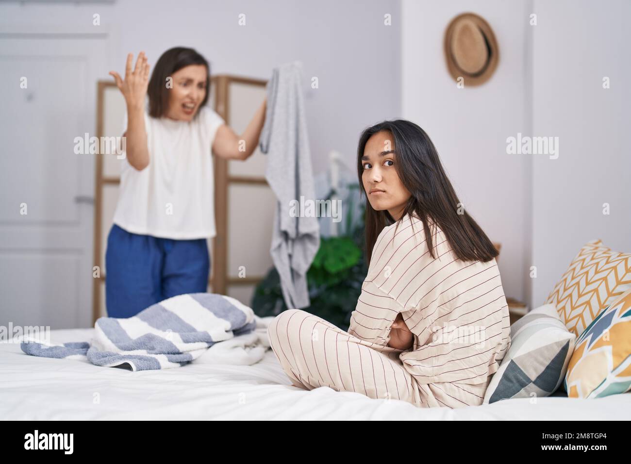 Senior mother daughter argue hi-res stock photography and images - Alamy