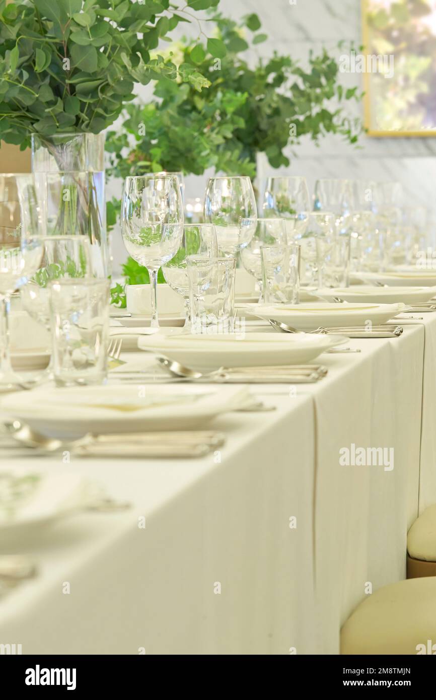 wedding reception table setting Stock Photo - Alamy