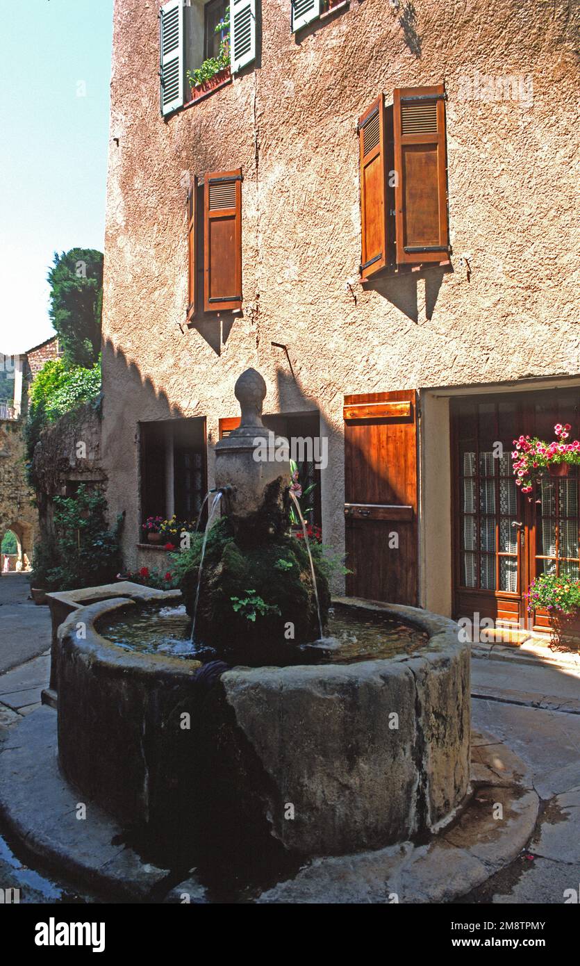 Village of bargemon hi-res stock photography and images - Alamy