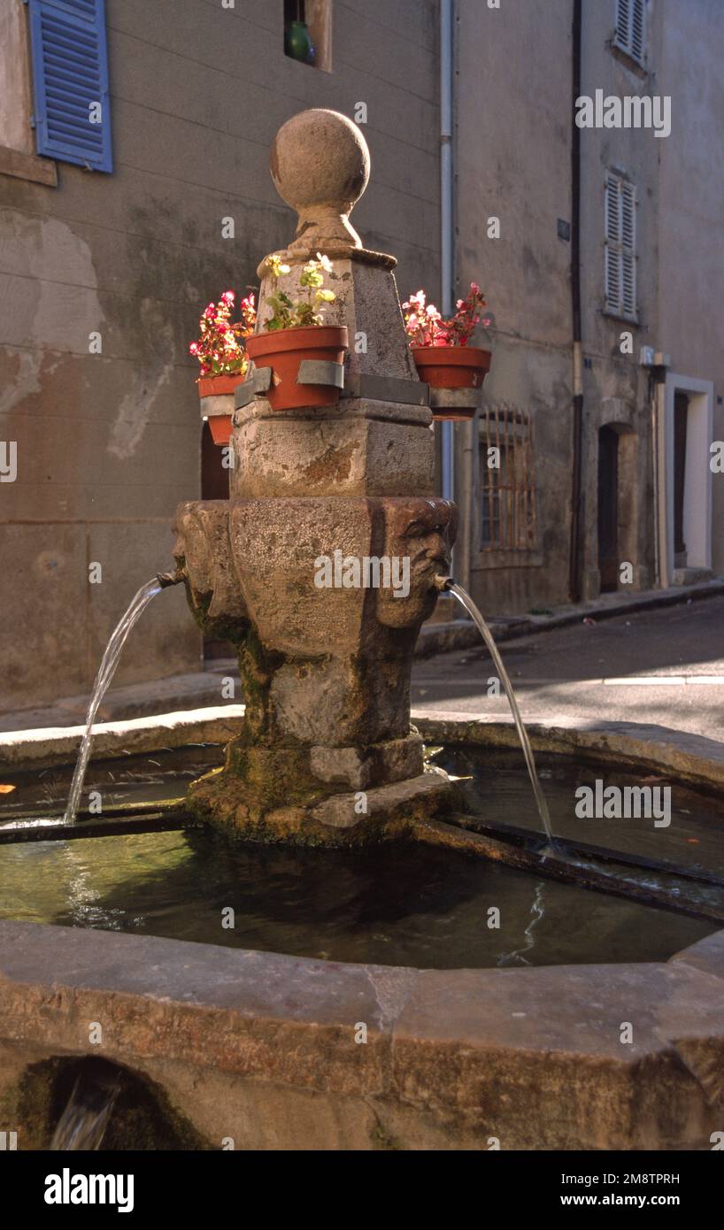Village fountain in Besse sur Issole Var Provence Stock Photo - Alamy