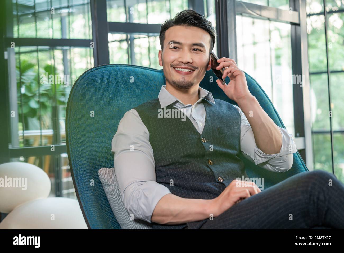 Mobile phones elegant business hi-res stock photography and images - Alamy