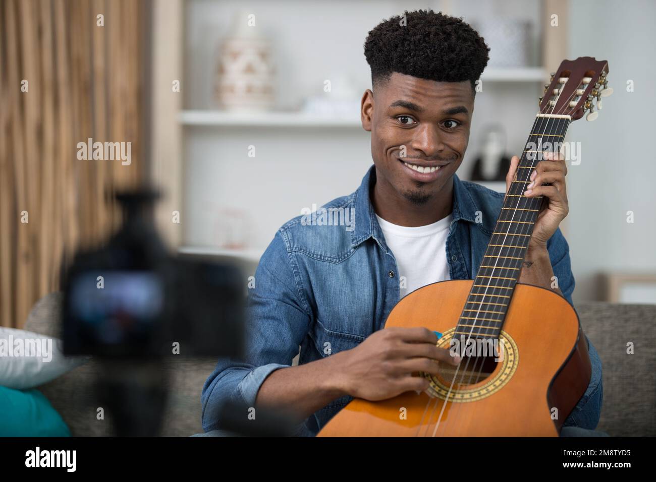 Explain performance hi-res stock photography and images - Alamy