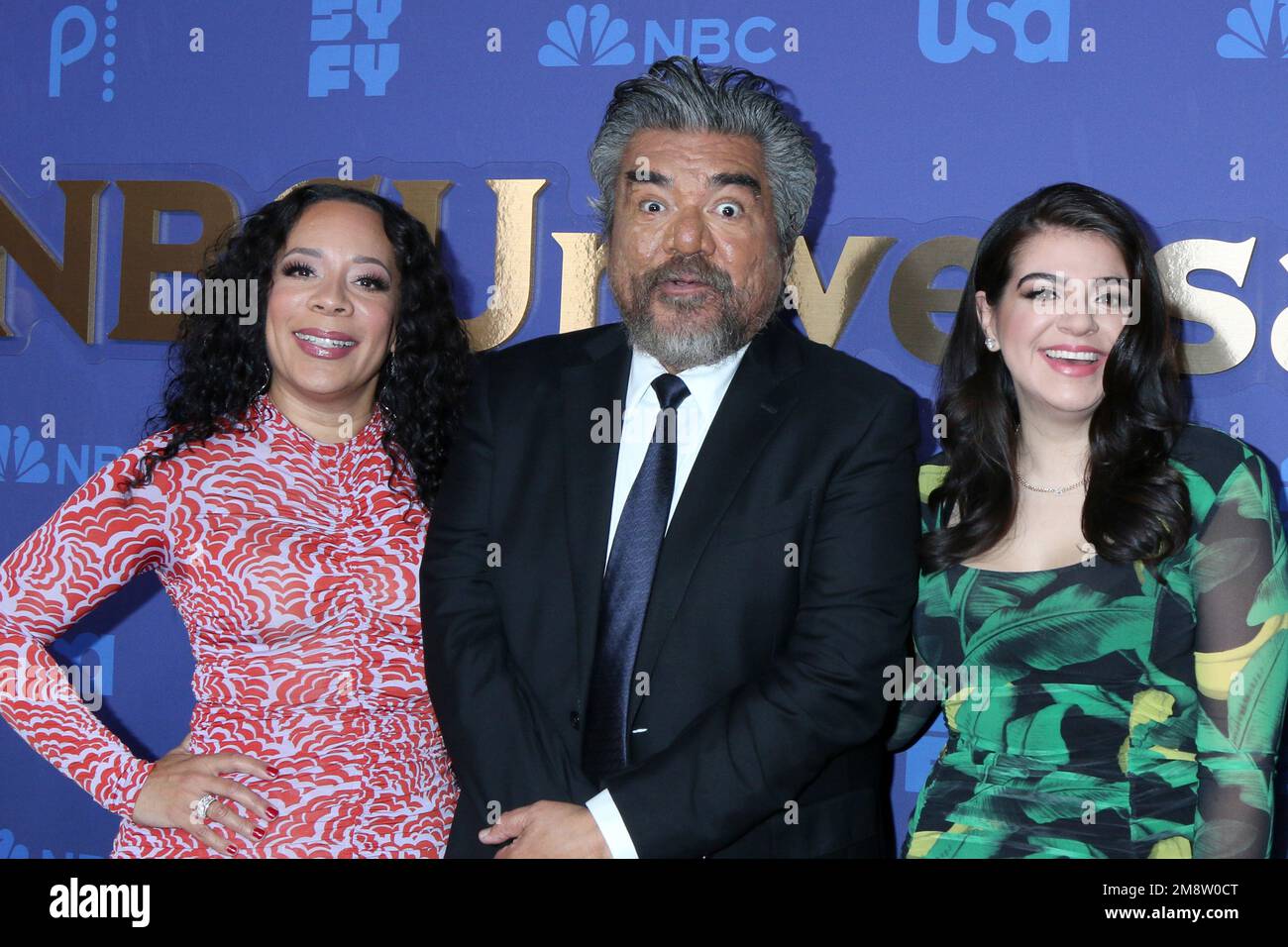 LOS ANGELES - JAN 15: Selenis Leyva, George Lopez, Mayan Lopez at ...