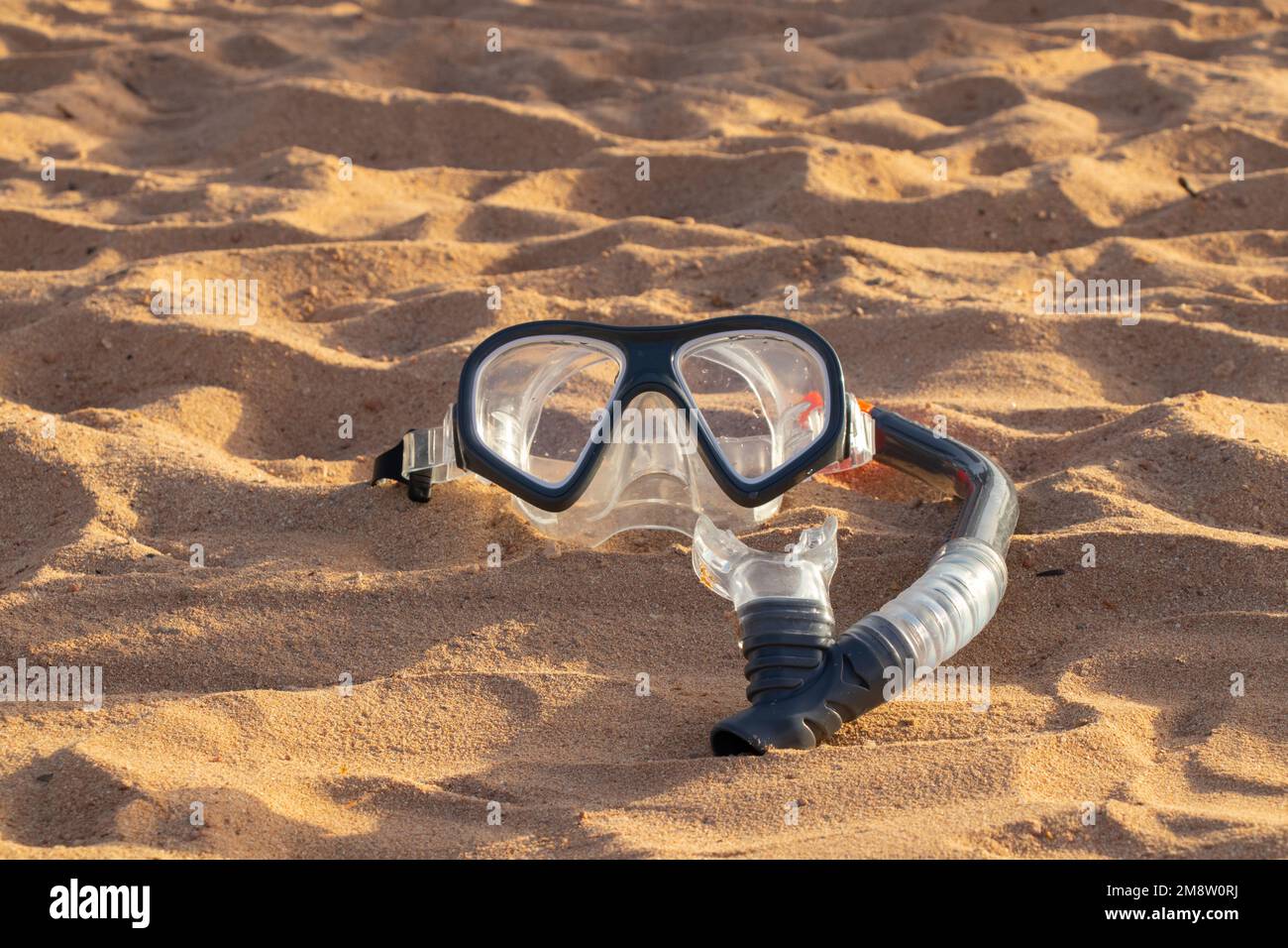 Silicon mask hi-res stock photography and images - Alamy