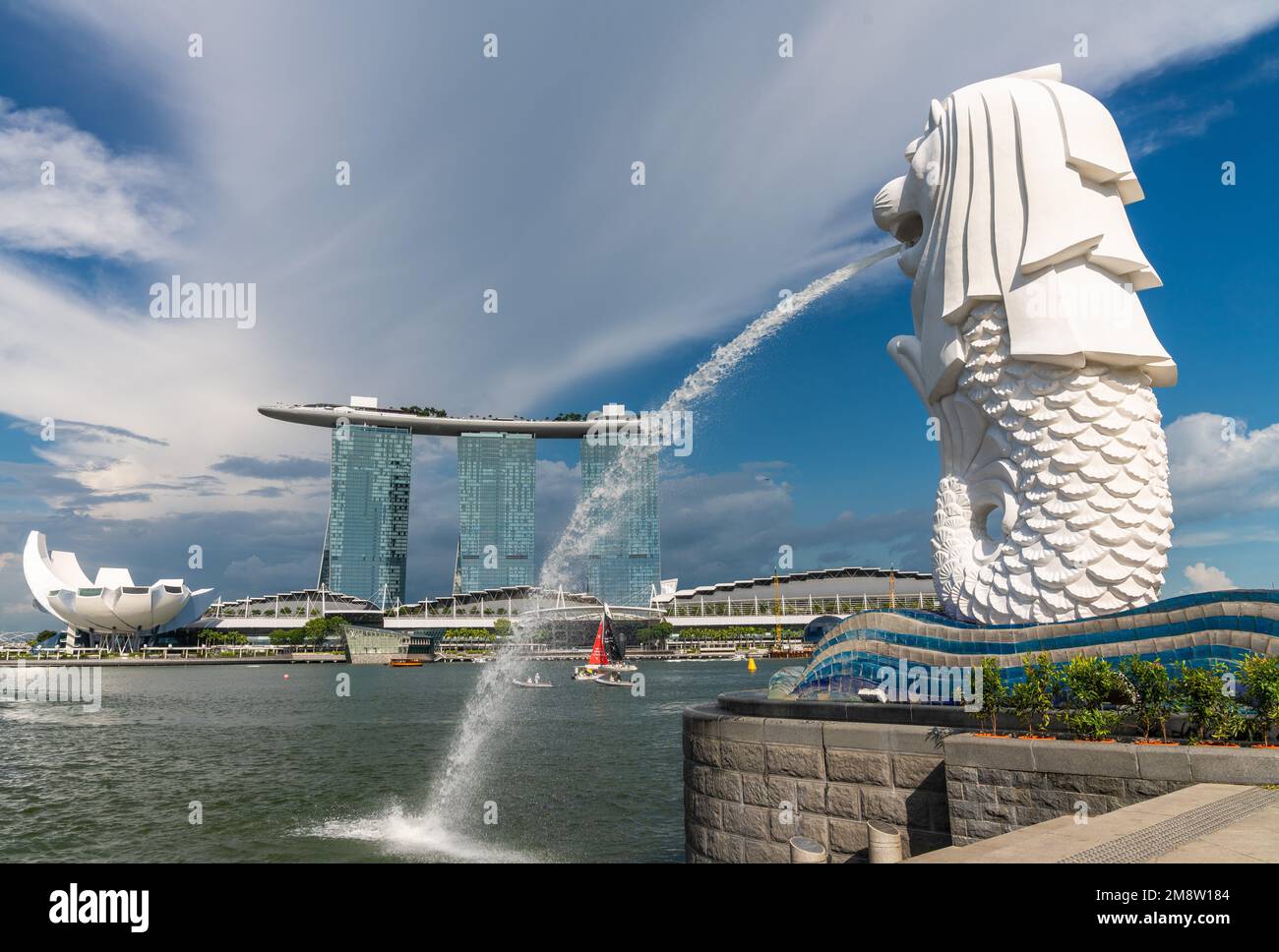 The merlion park in Singapore Stock Photo - Alamy