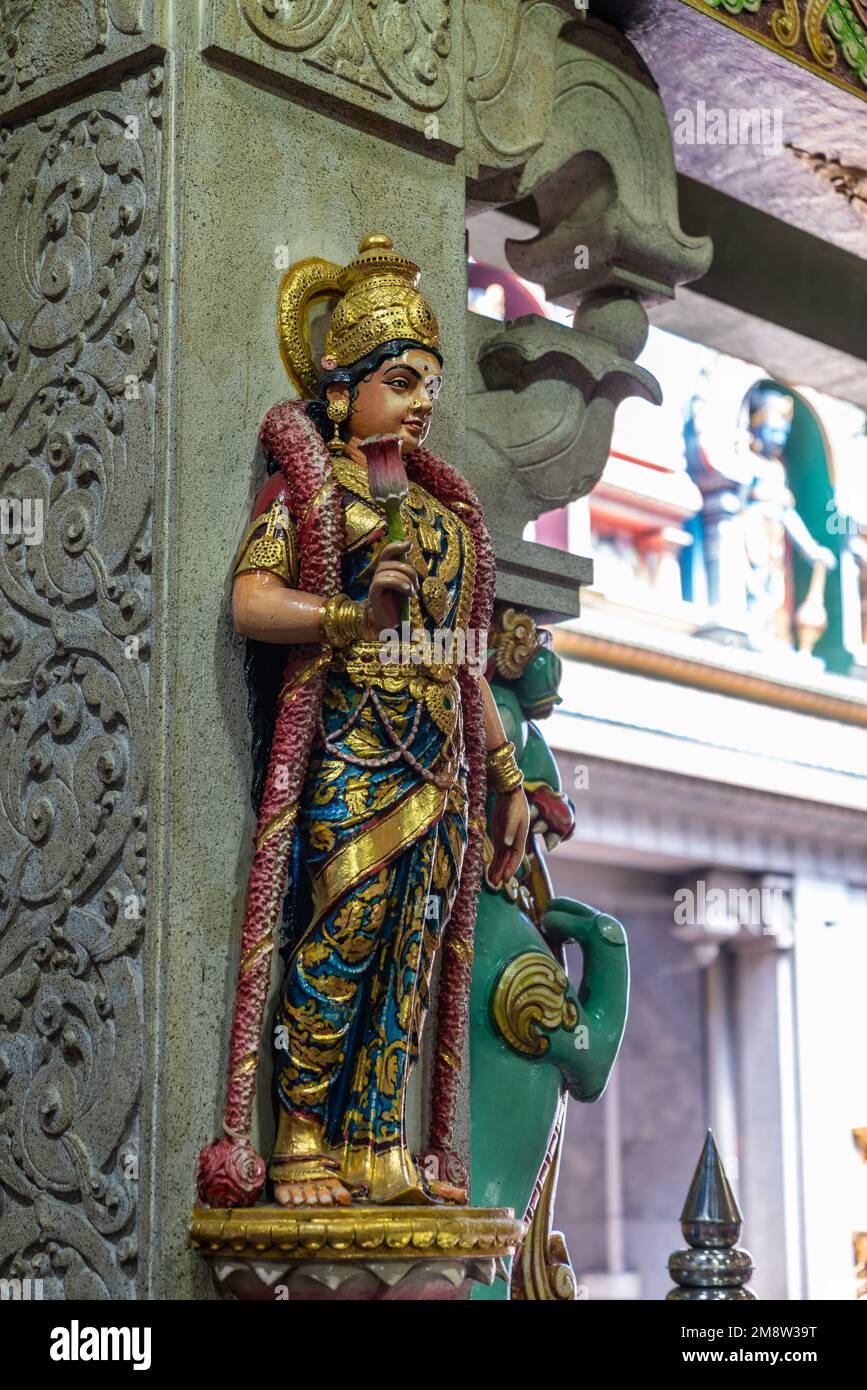 Hindu temple in Singapore Mali Amman Stock Photo - Alamy