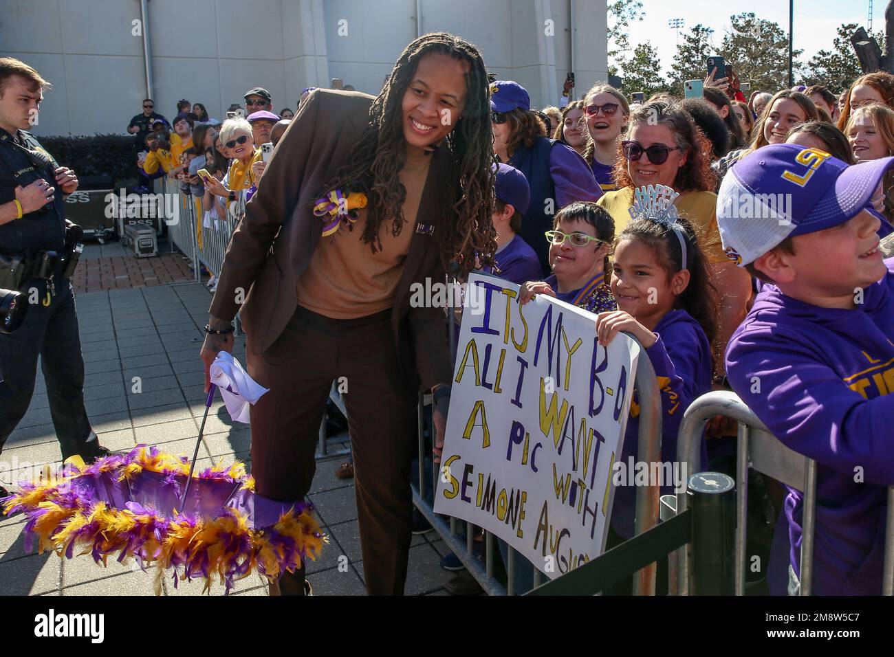 Baton Rouge, LA, USA. 15th Jan, 2023. Seimone Augustus poses with a ...