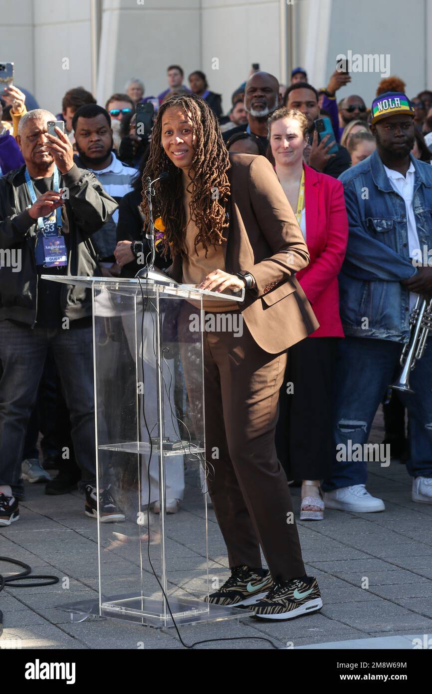 Baton Rouge, LA, USA. 15th Jan, 2023. Seimone Augustus speaks to the ...