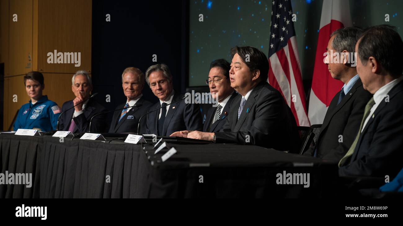 Yoshimasa hayashi hi-res stock photography and images - Alamy