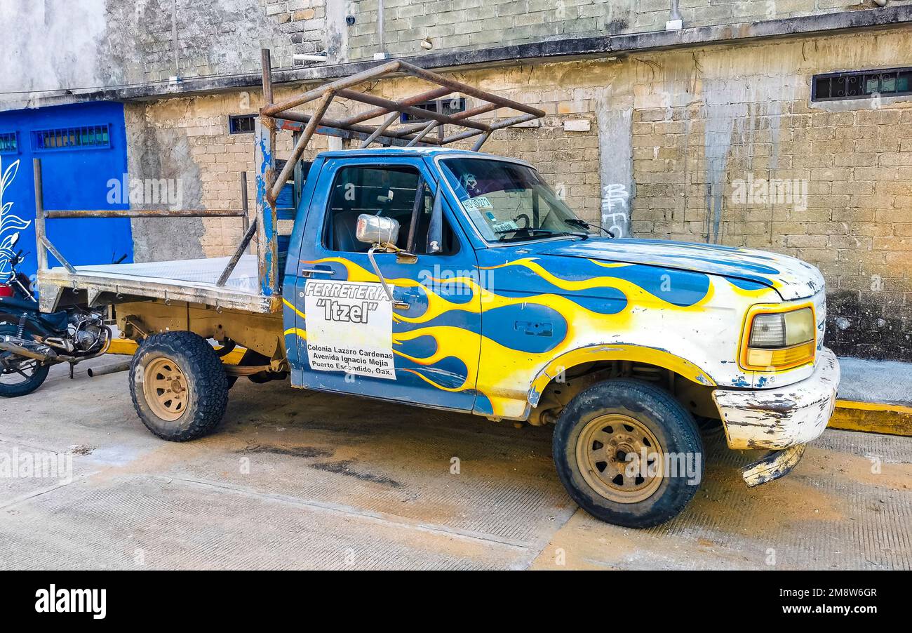 Various Mexican pickup trucks cars 4x4 Off-road vehicles in Puerto ...