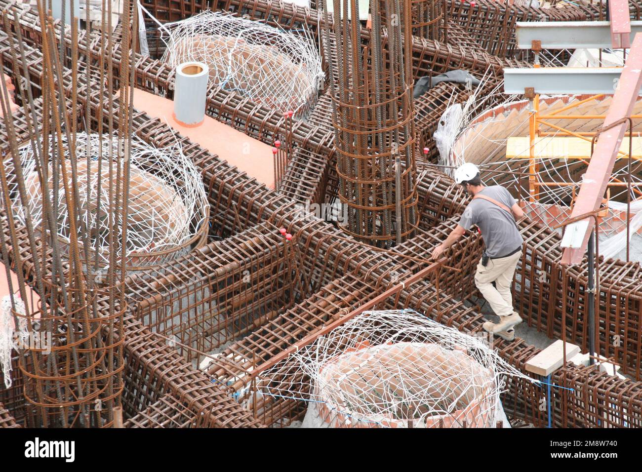 Armatures hi-res stock photography and images - Alamy