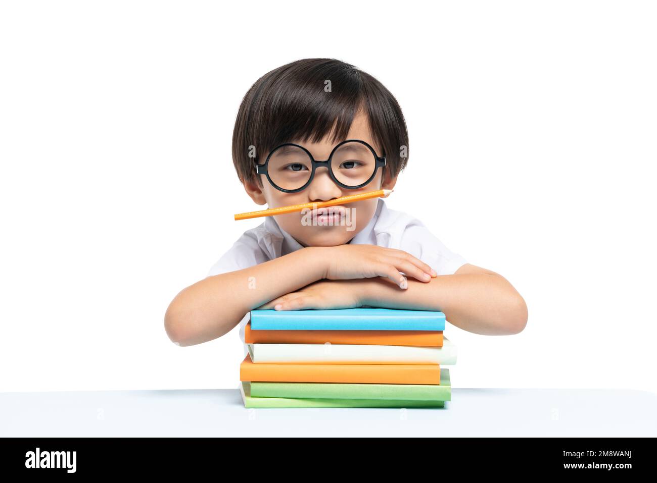 The little boy in learning Stock Photo - Alamy