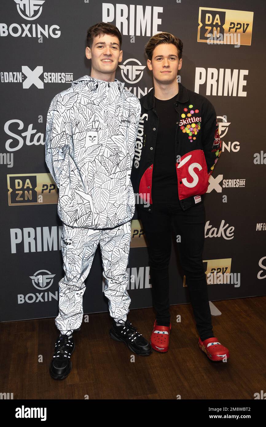 Tik tok brothers hi-res stock photography and images - Alamy