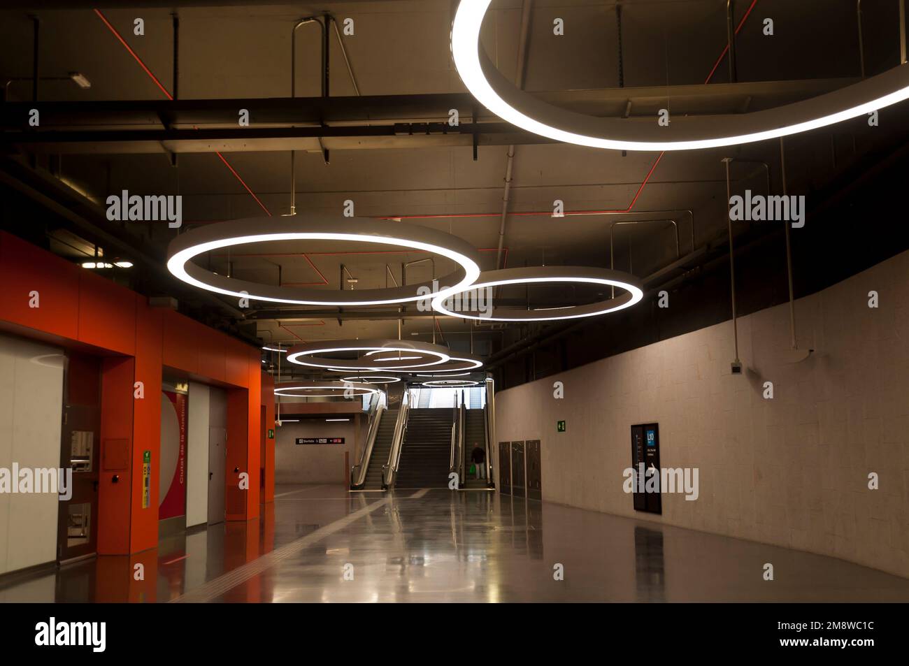 Modern line design hi-res stock photography and images - Alamy