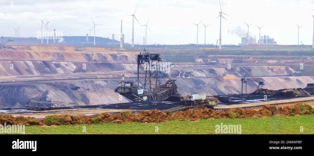 Coal mining houses hi-res stock photography and images - Alamy