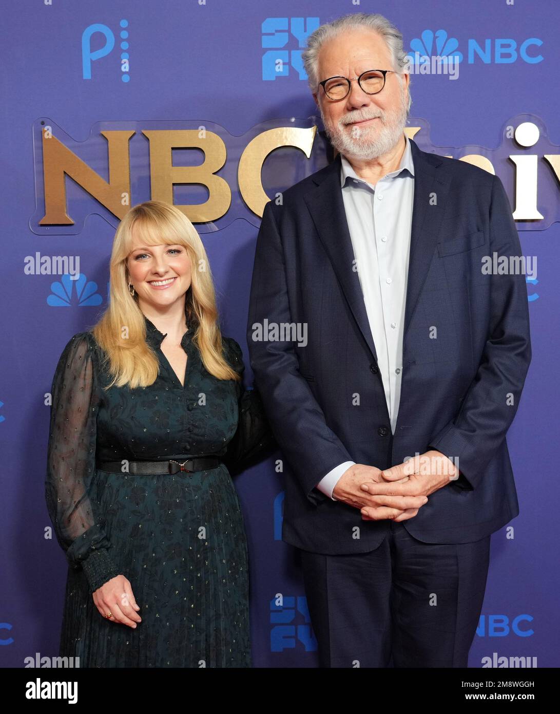 Los Angeles, USA. 15th Jan, 2023. (L-R) Melissa Rauch and John ...
