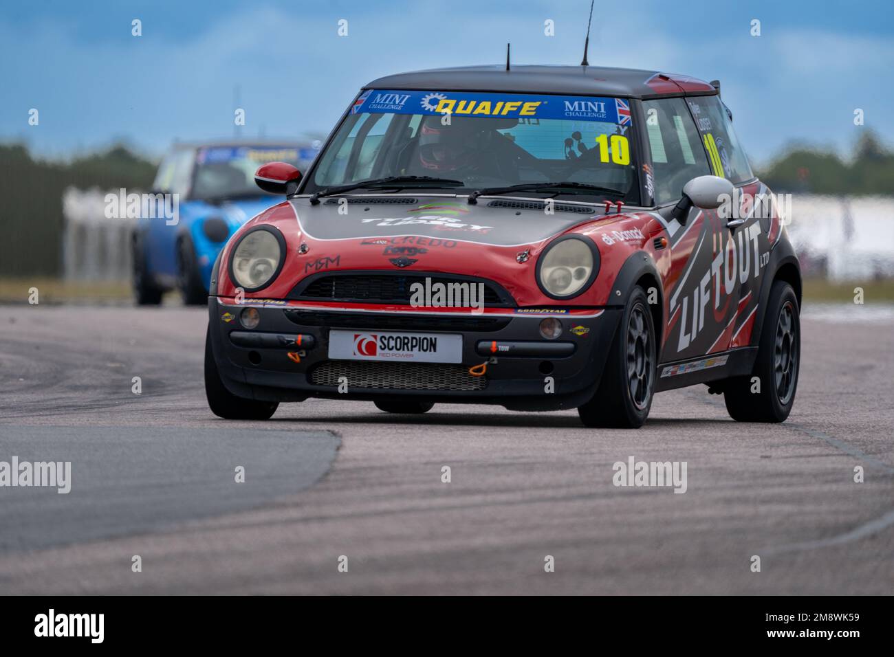 Quaife Mini Challenge Race 1 Thruxton Race Circuit Sunday August 2022 ...