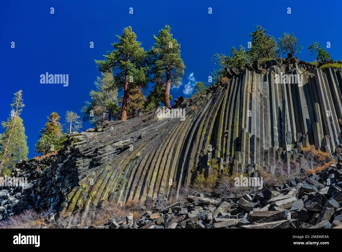 Basaltic columns created by cooling lava in Devils Postpile National ...