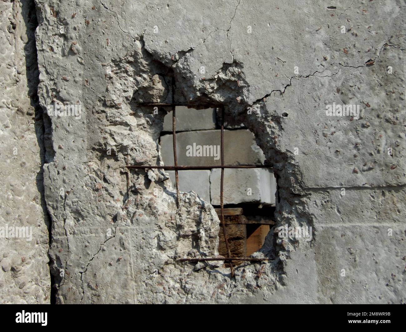 Cracked Concrete Cannon Ball | rangos.vn