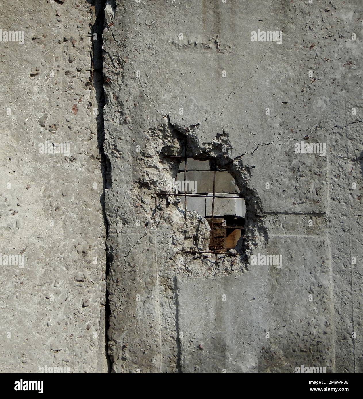 Concrete structure fire hi-res stock photography and images - Alamy