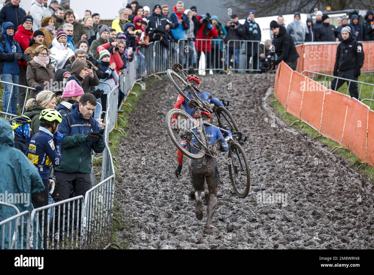 ZALTBOMMEL - Lars van der Haar, Joris Nieuwenhuis in action at the ...