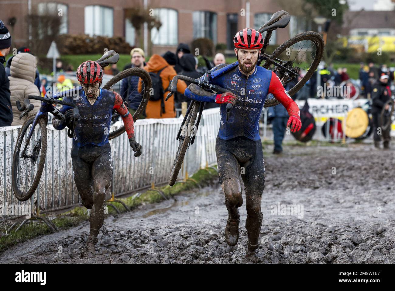 ZALTBOMMEL - Lars van der Haar, Joris Nieuwenhuis in action at the ...
