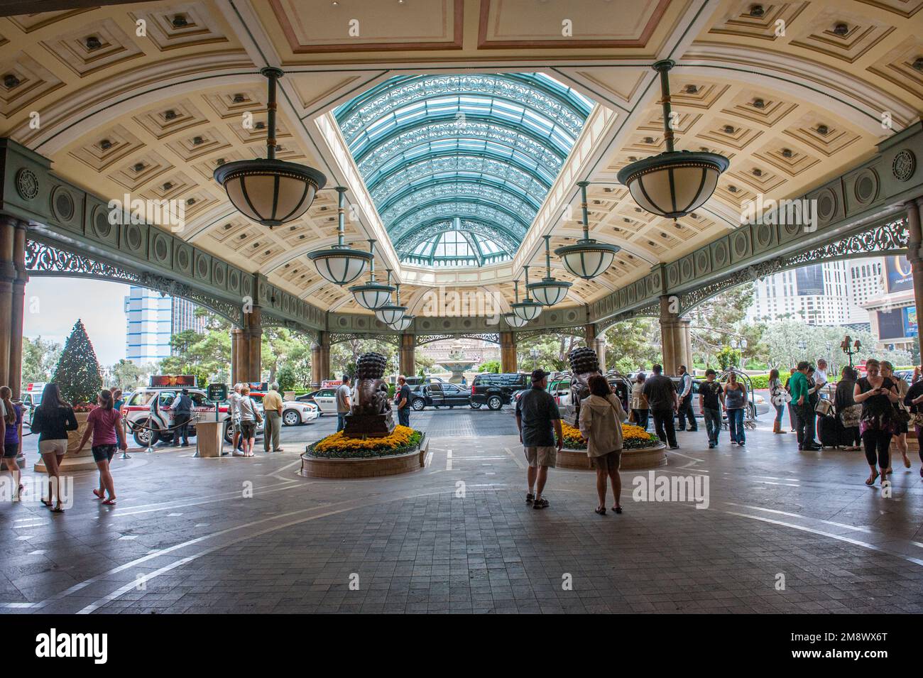 The Porte-Cochère at Bellagio in Las Vegas Stock Photo - Alamy