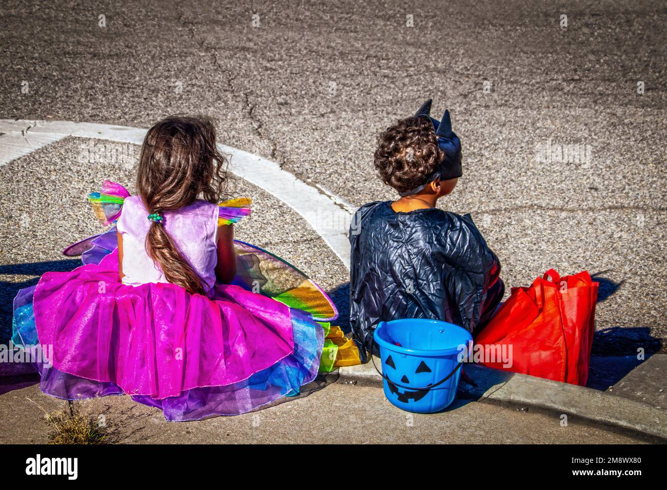 Kids day of the dead parade hi-res stock photography and images - Alamy