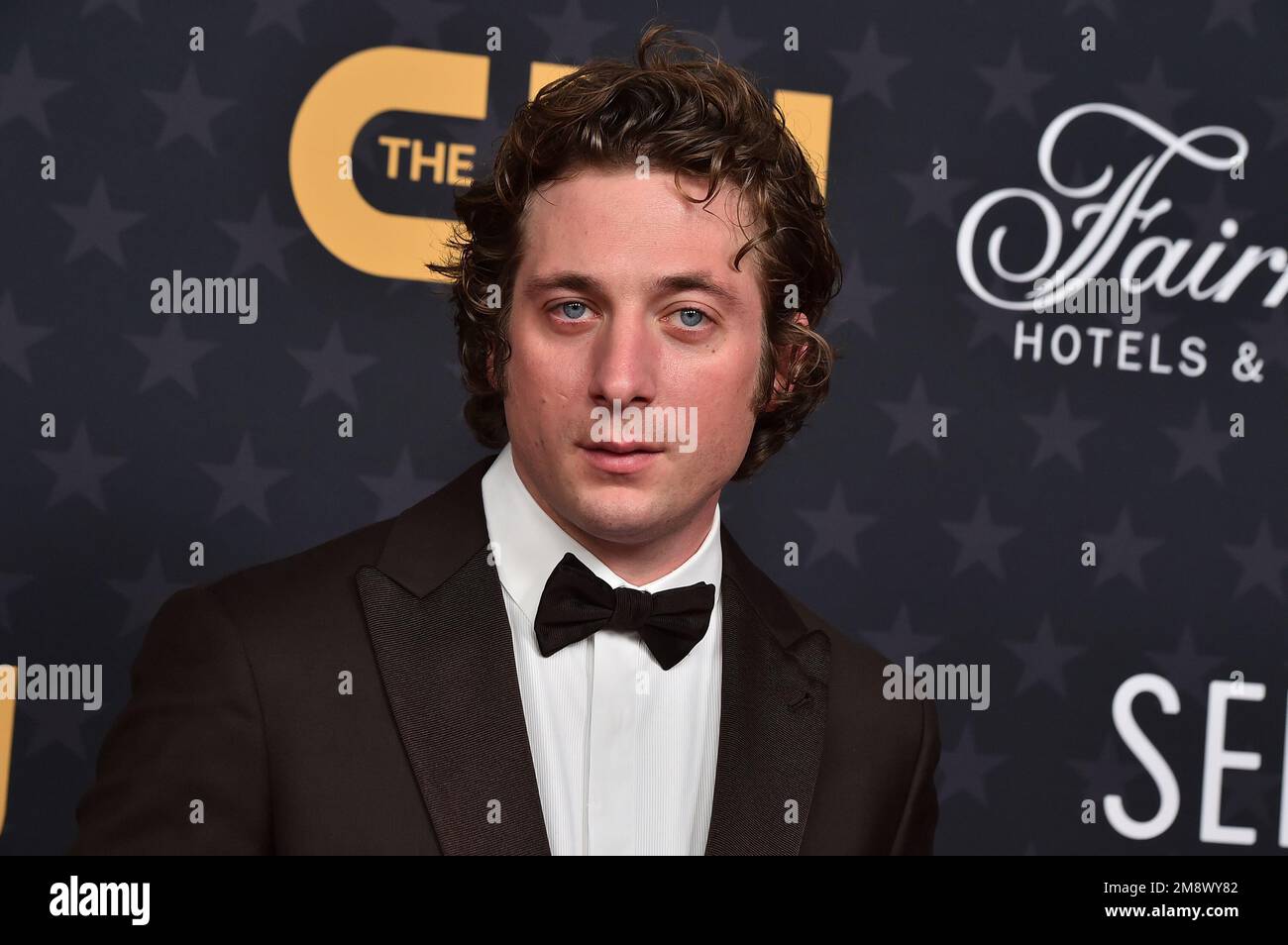 Jeremy Allen White arrives at the 28th annual Critics Choice Awards at ...