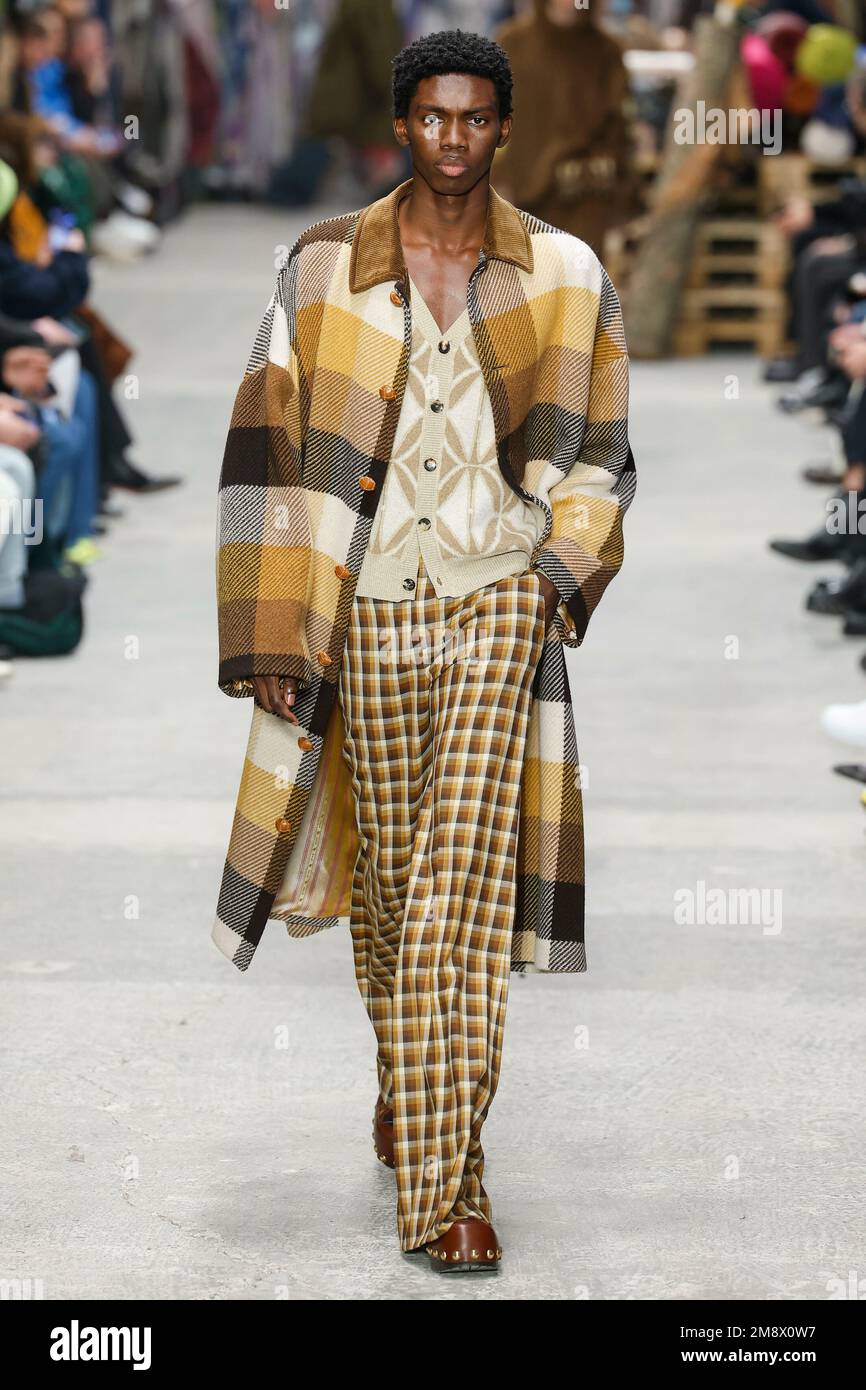 ETRO Men Fall/Winter 2023-24 Runway during Milan Fashion Week Menswear ...