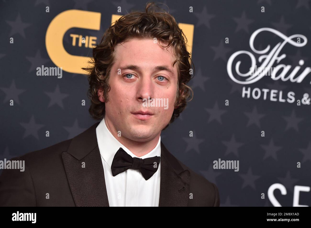 Jeremy Allen White arrives at the 28th annual Critics Choice Awards at ...