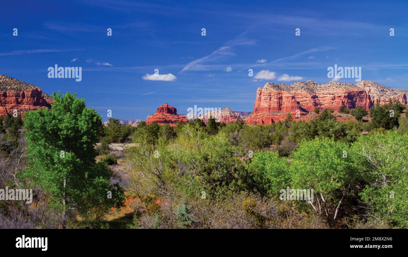 Red Rock Ranger District Area viewpoint. Sedona area of Arizona, USA ...